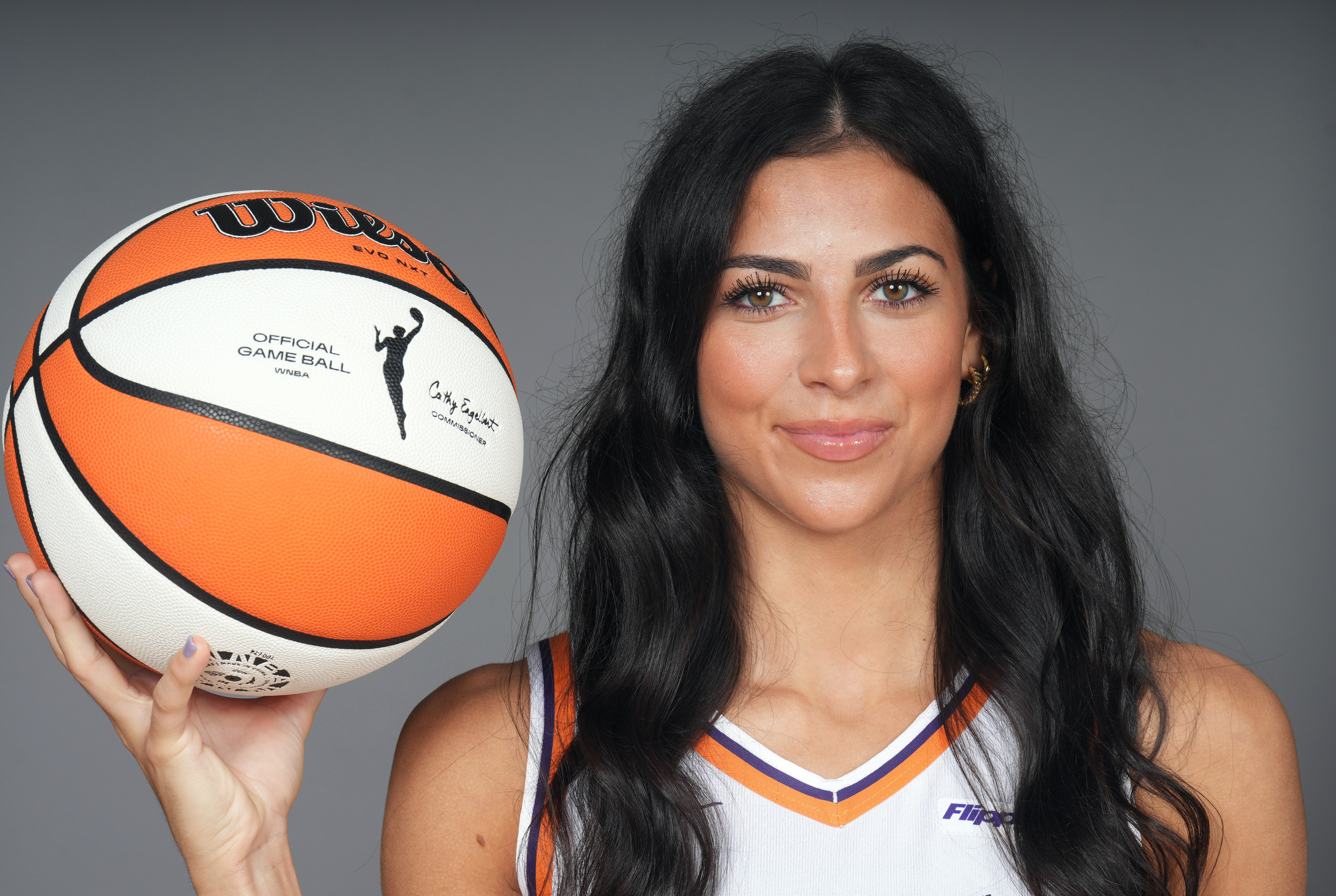 Mercury waive Megan McConnell, sign Kiana Williams