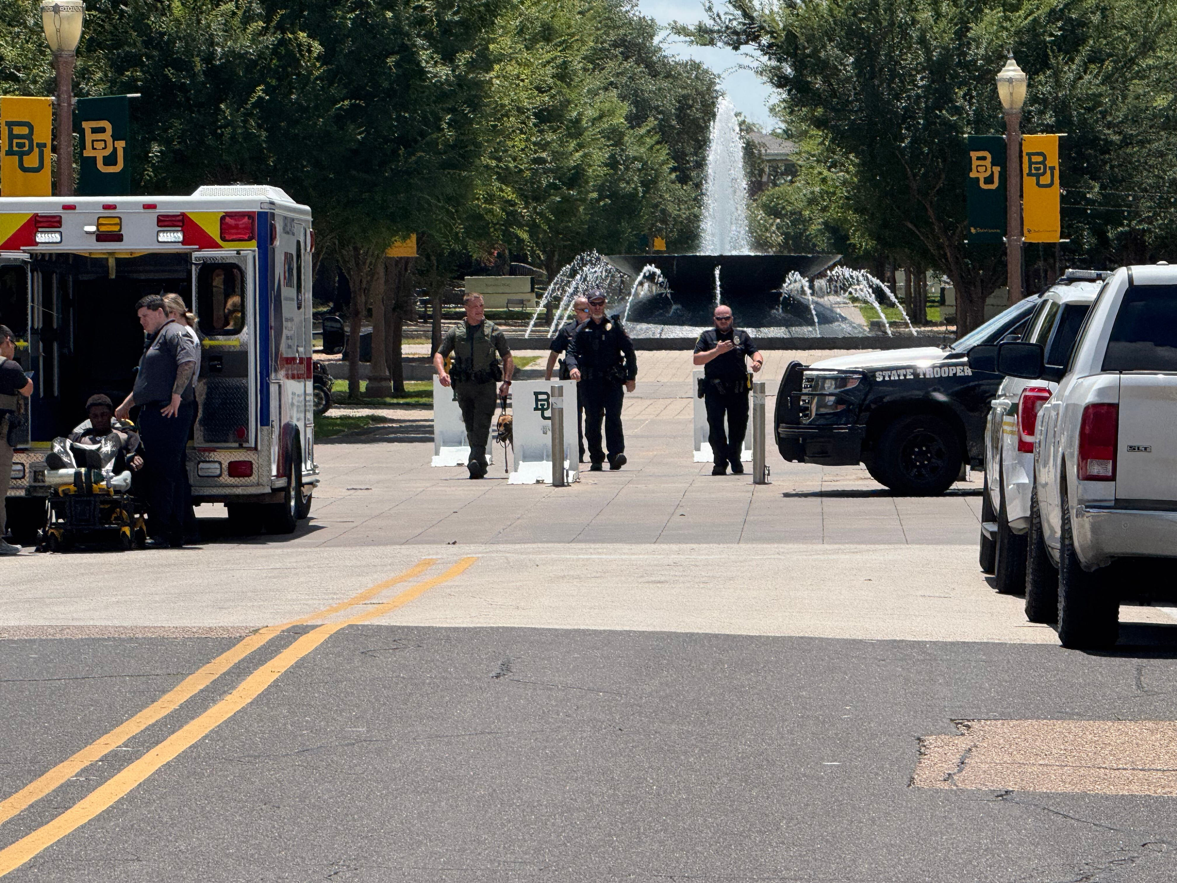 Baylor University students warned to seek shelter as police pursue ...