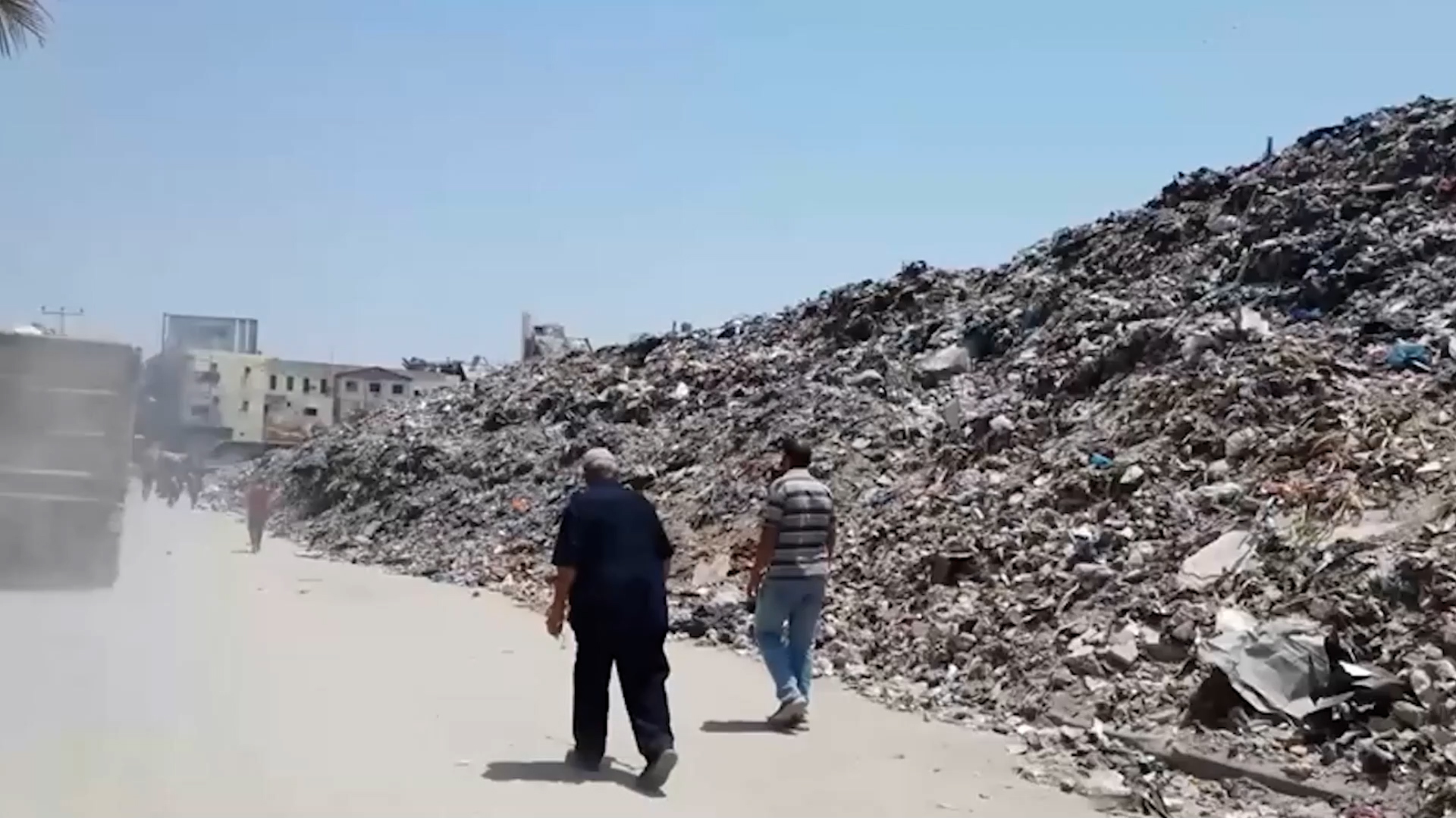 Video shows mountains of trash as Gaza's waste crisis deepens