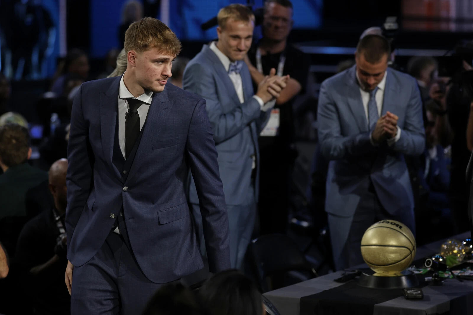 "I'm so proud of you”- Cooper Flagg’s mother turns emotional after he ...