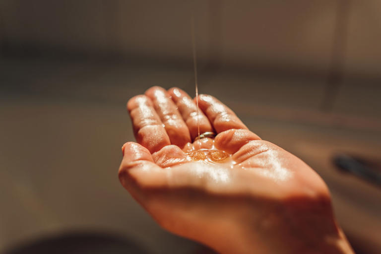 7 reasons baby oil is good for your skin