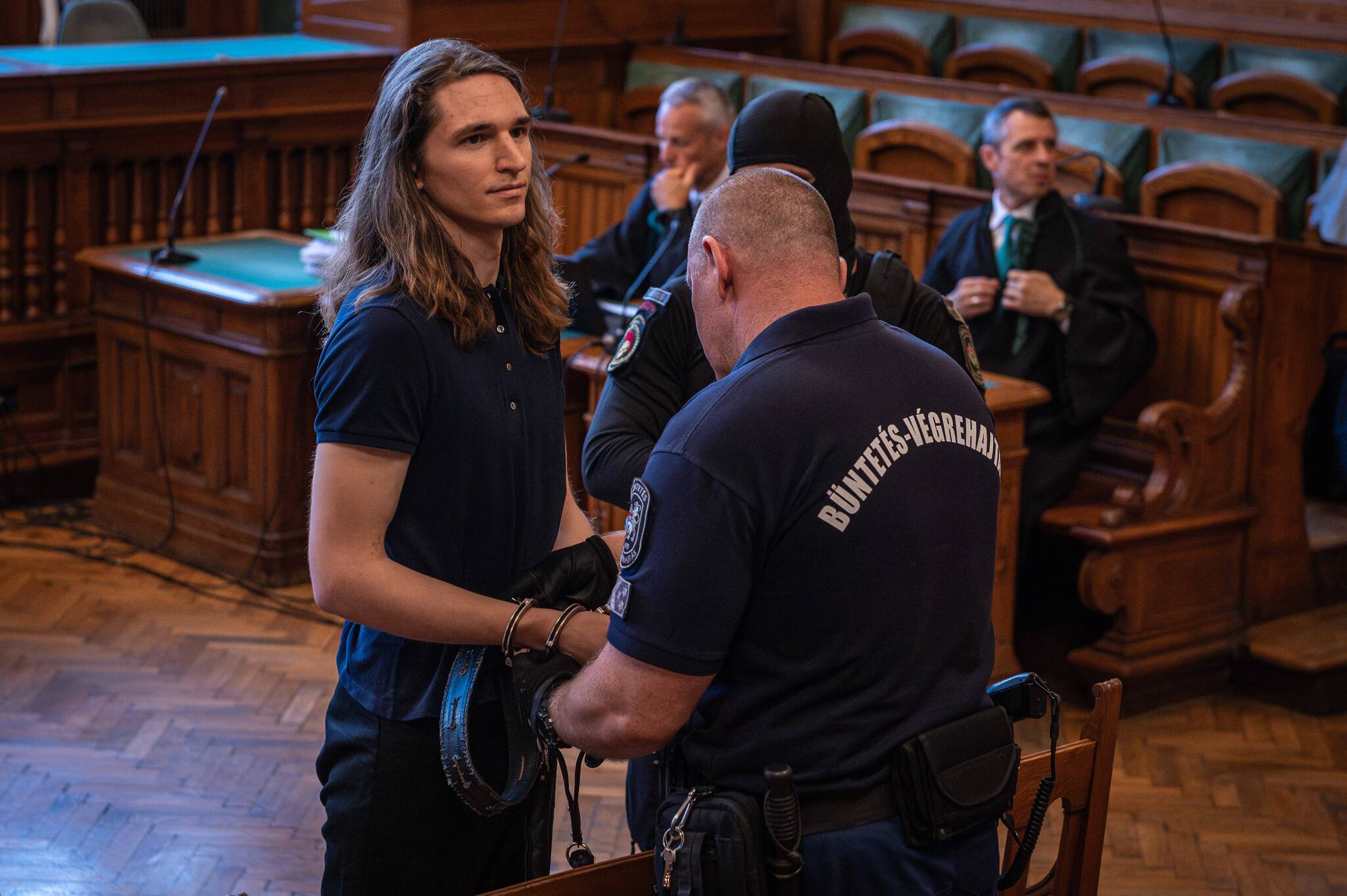 Warum Deutschland die in Budapest inhaftierte Maja T. nicht zurückholt