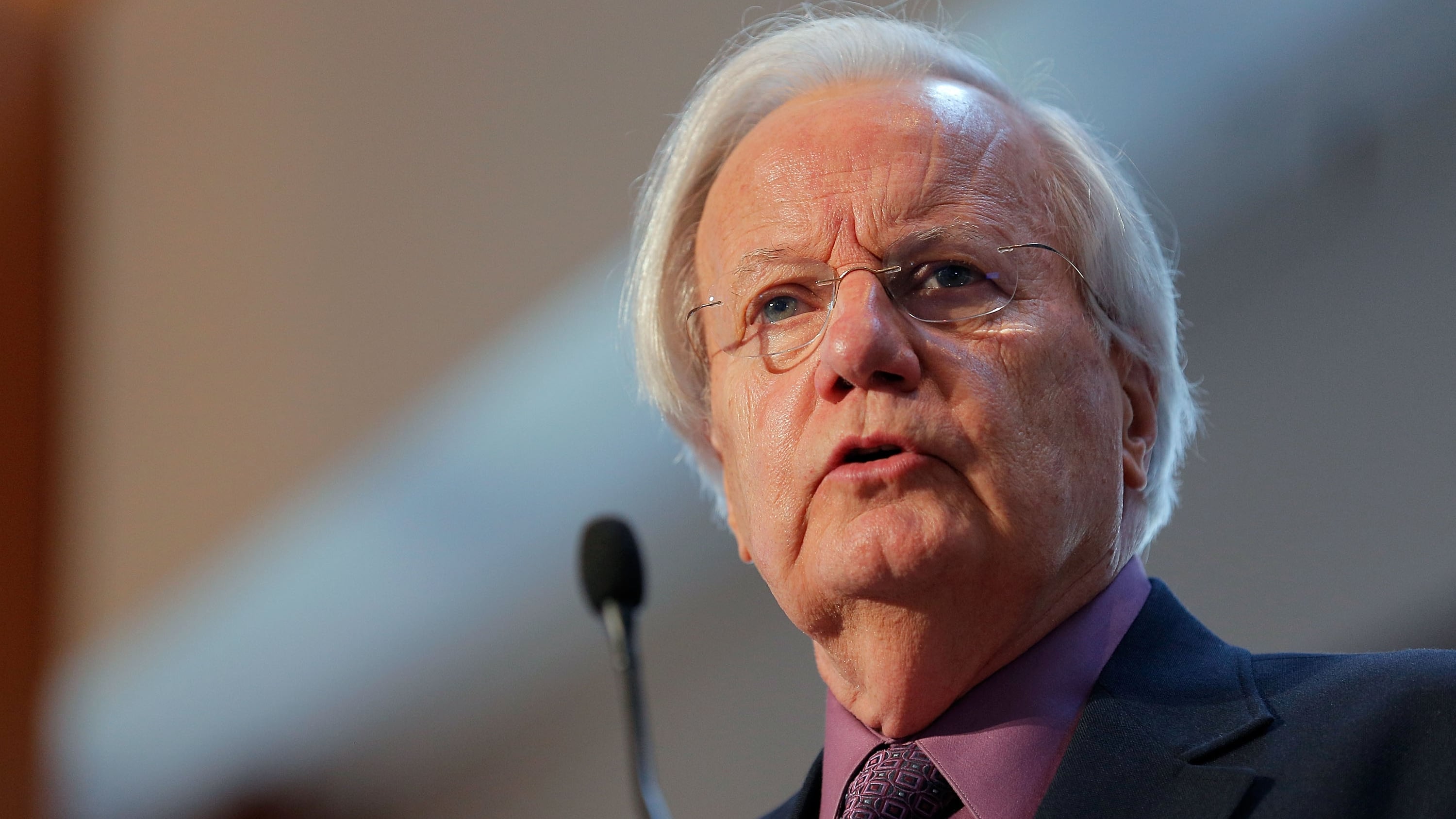Former Presidential Aide and Journalist Bill Moyers Dead at 91