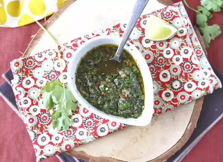 Sauce chimichurri : la touche parfaite pour relever vos plats!