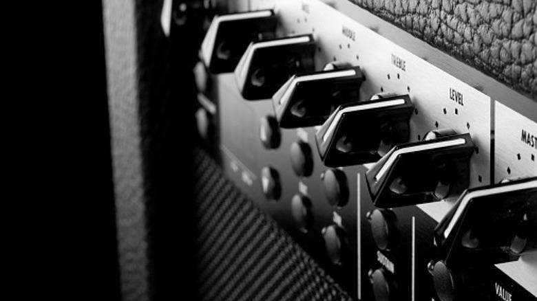 Tube Vs Solid State: Everything You Need To Know About Guitar Amps