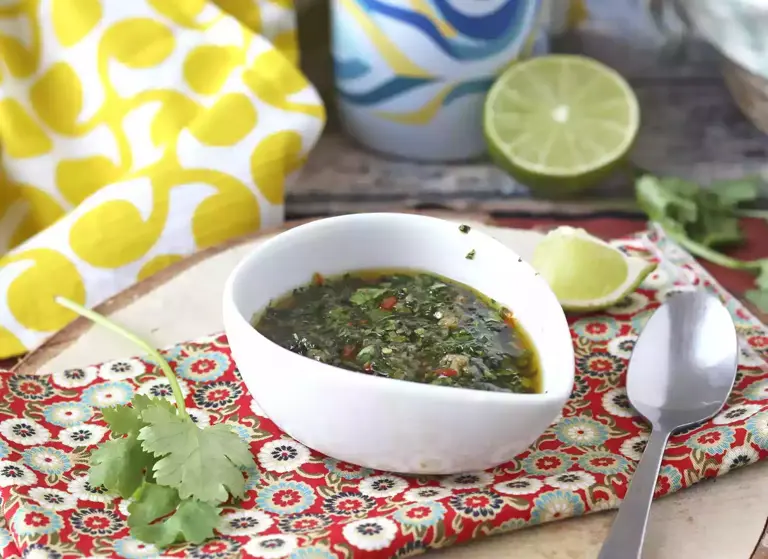 Sauce chimichurri : la touche parfaite pour relever vos plats!
