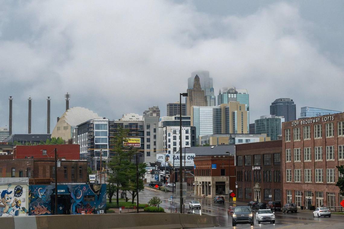 Thousands without power as storms roll through Kansas City metro