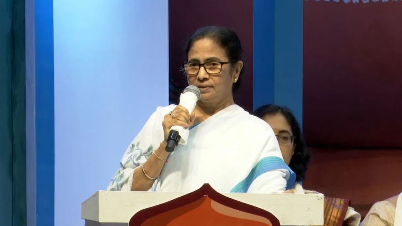 ‘Backdoor attempt to implement NRC’: Mamata Banerjee slams EC over ...