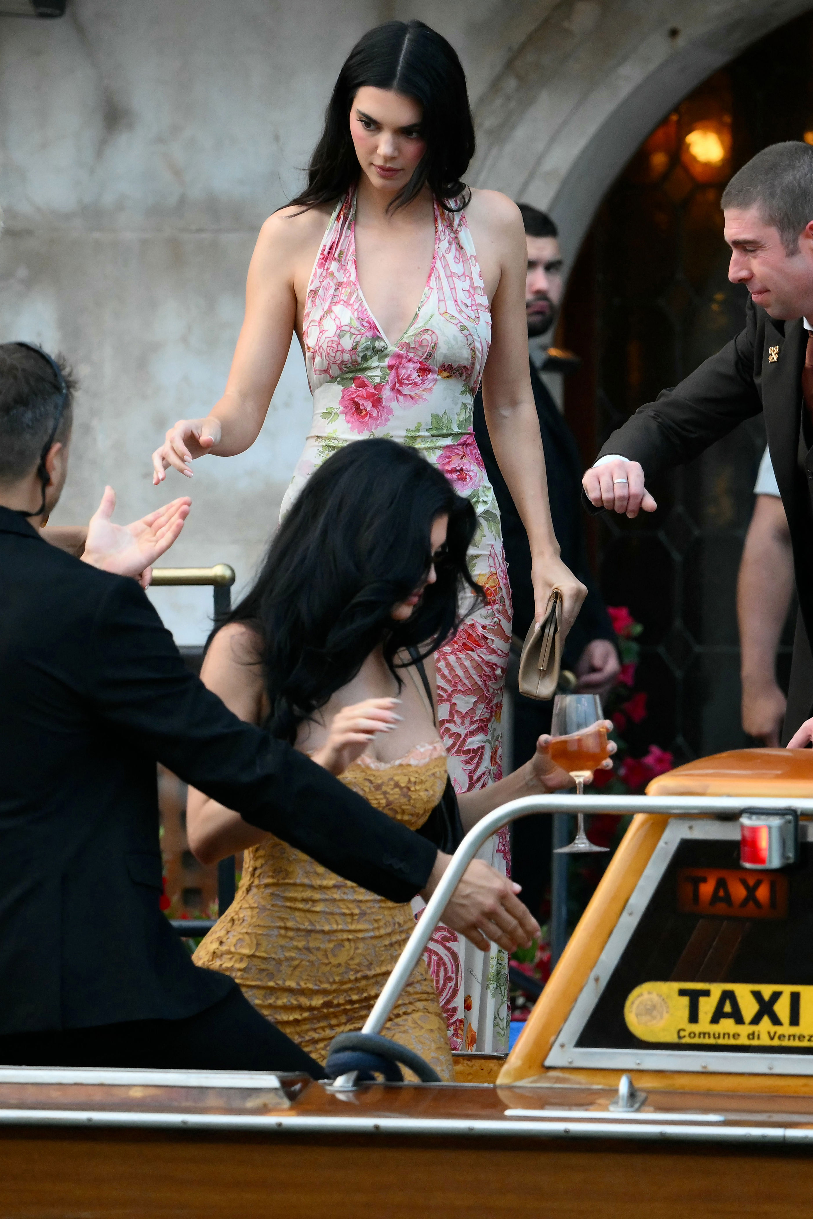 Bezos and Sánchez emerge for grand finale party as protests erupt in ...