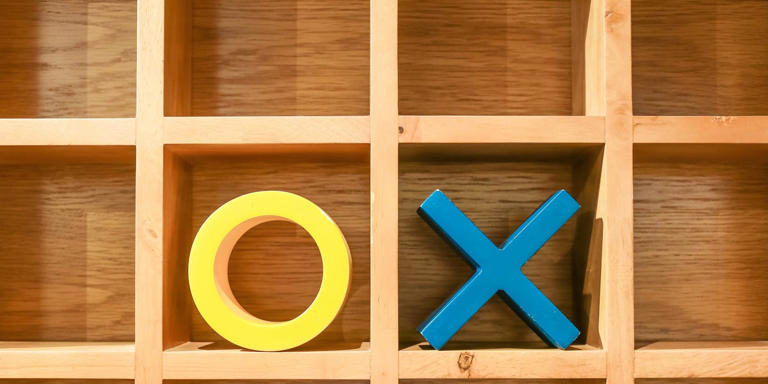 What It Really Means When You Sign Off With 'XOXO'