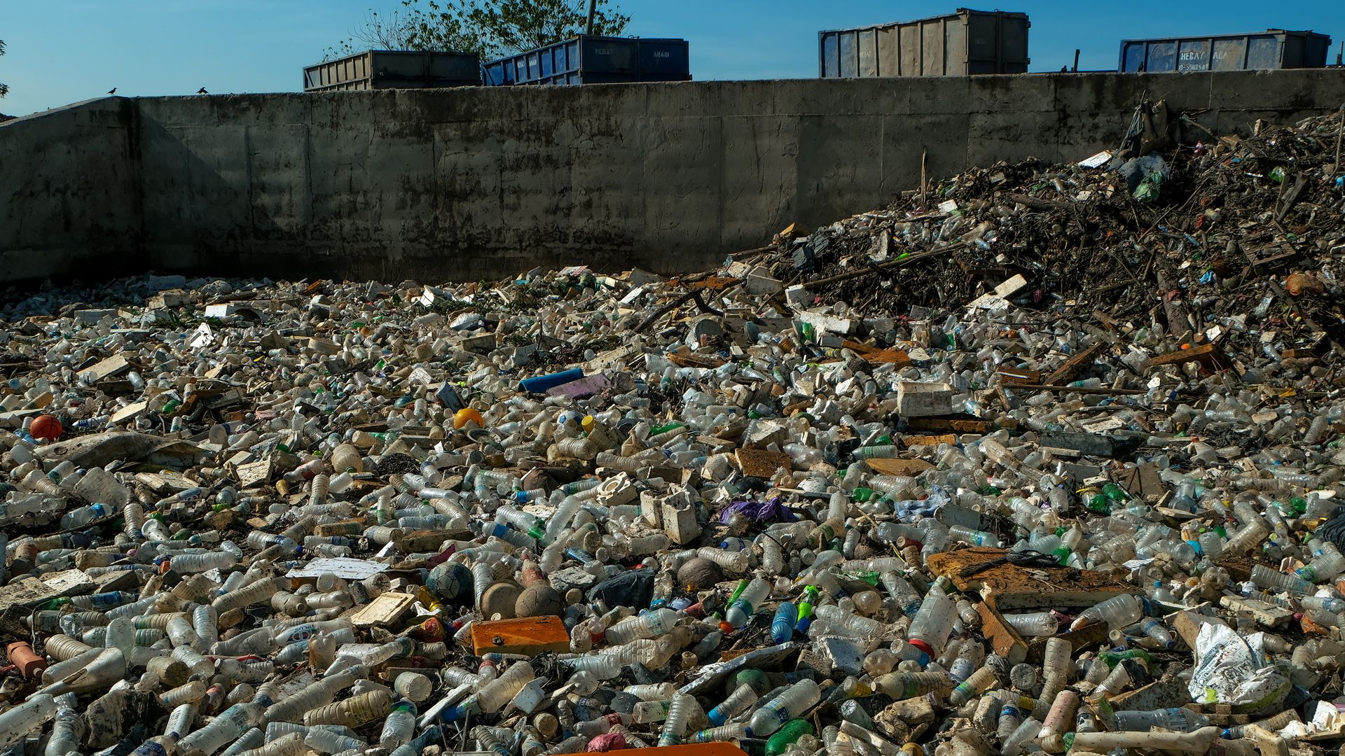 Malaysia to ban US plastic waste, leaving California in a bind