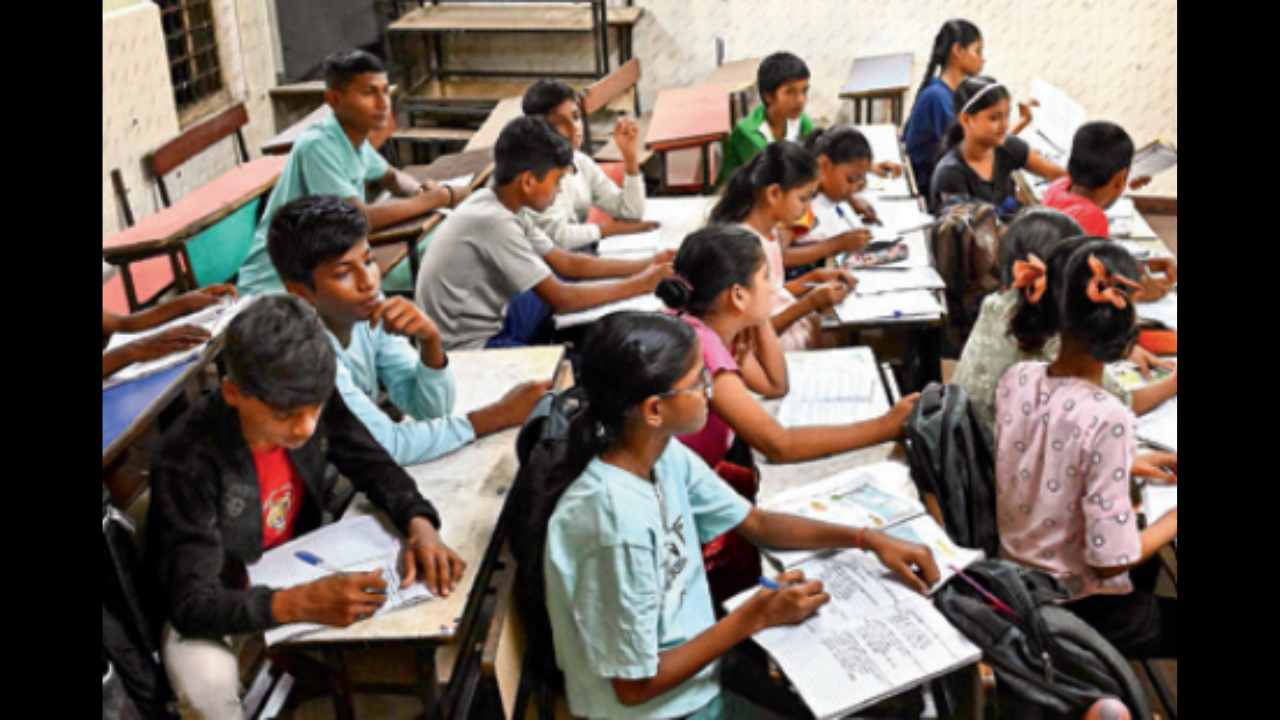 Biology teacher brings animal brain to class in Telangana: Students ...
