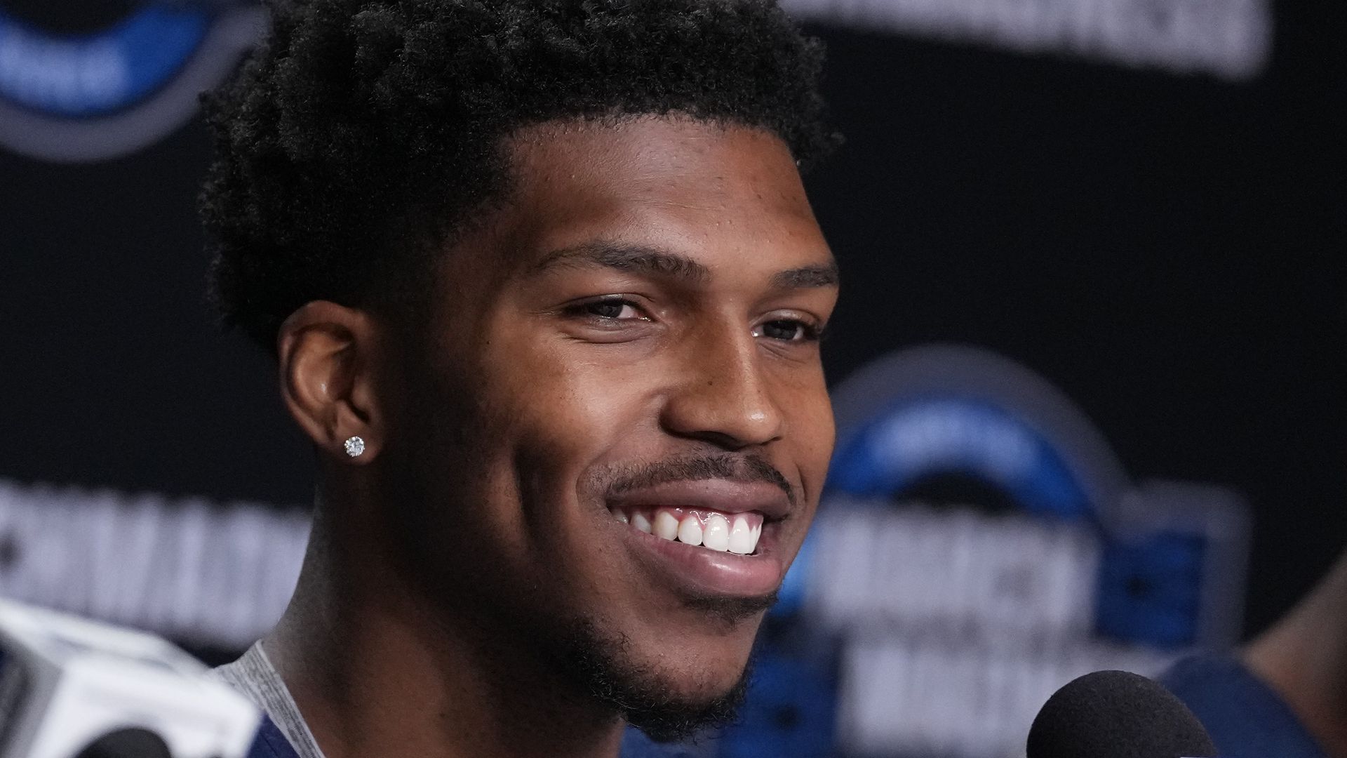 Arizona Guard Caleb Love Expected to Join Blazers