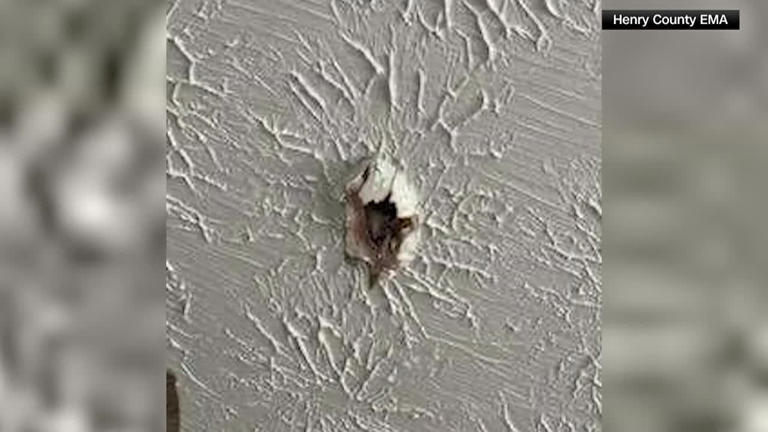 ☄️VIDEO: ‘Fireball’ in sky may have crashed through home, officials say