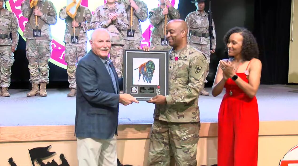 Fort Sill welcomes new commandant with change of responsibility ceremony