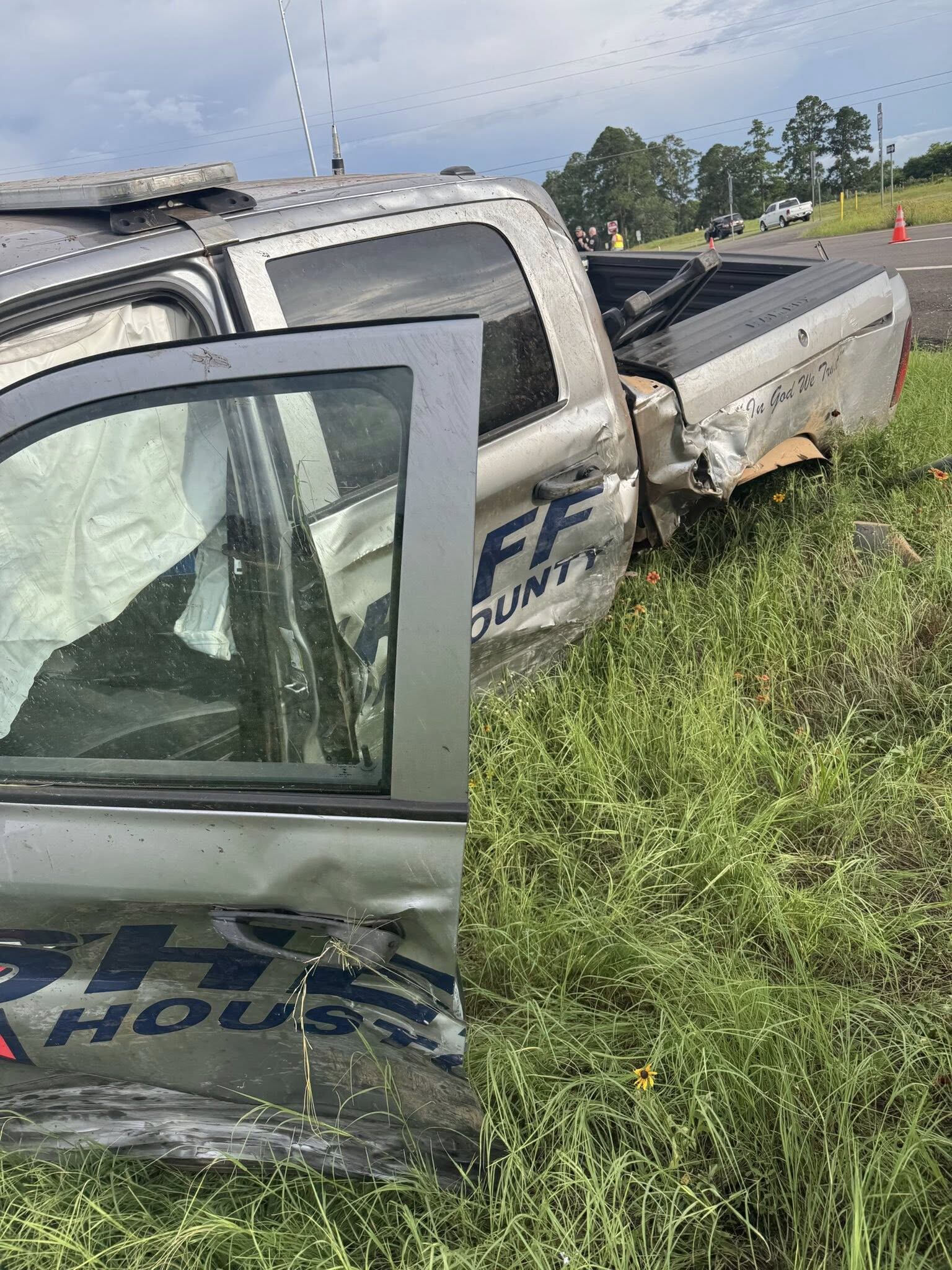 Houston County deputy injured in 2-vehicle wreck