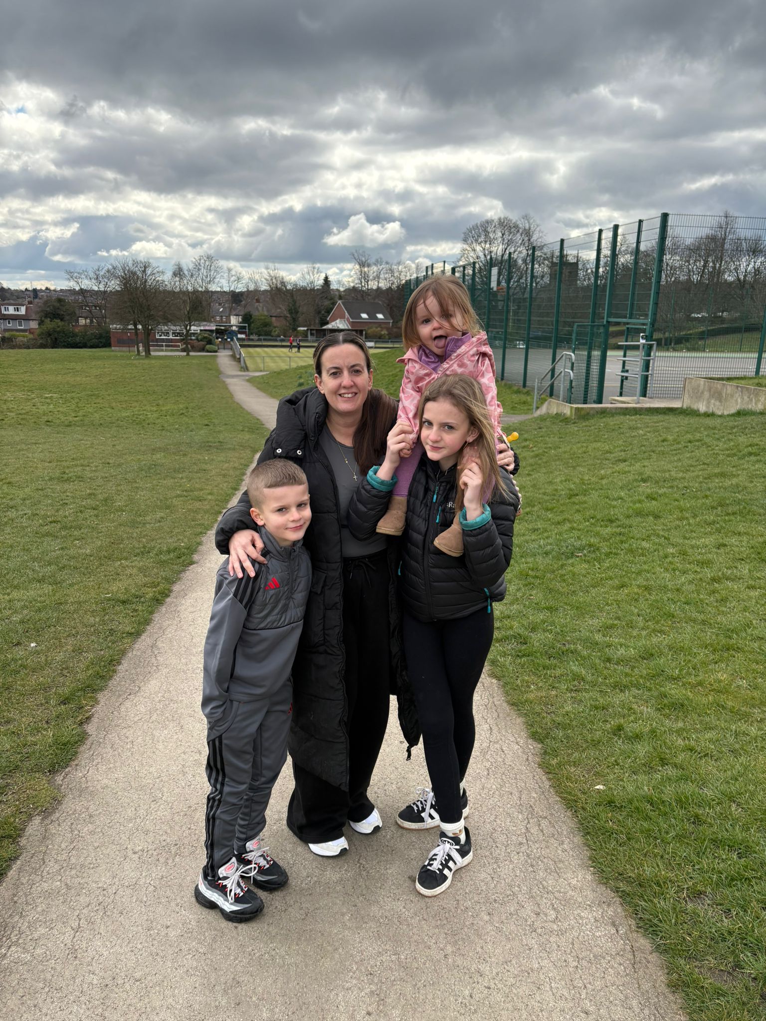 "My back pain hid stage 4 breast cancer": Community raises £12K for ...