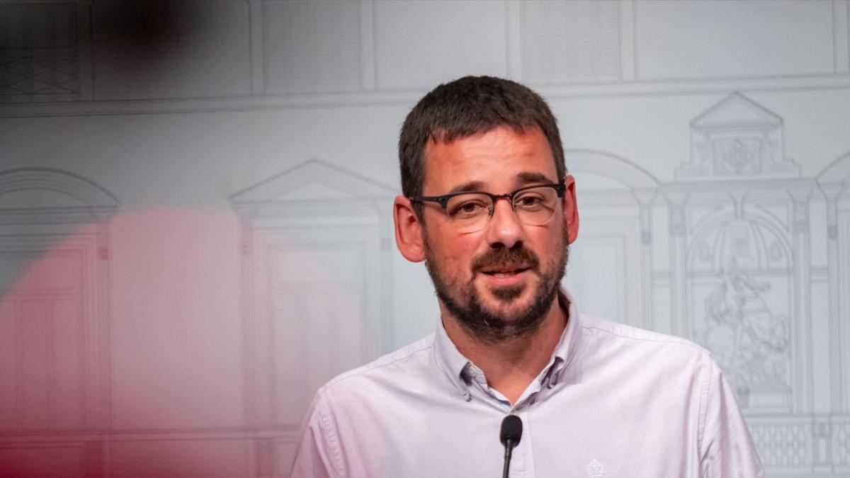 El alcalde de Gerona cede: colgará el retrato de Felipe VI pero insiste ...