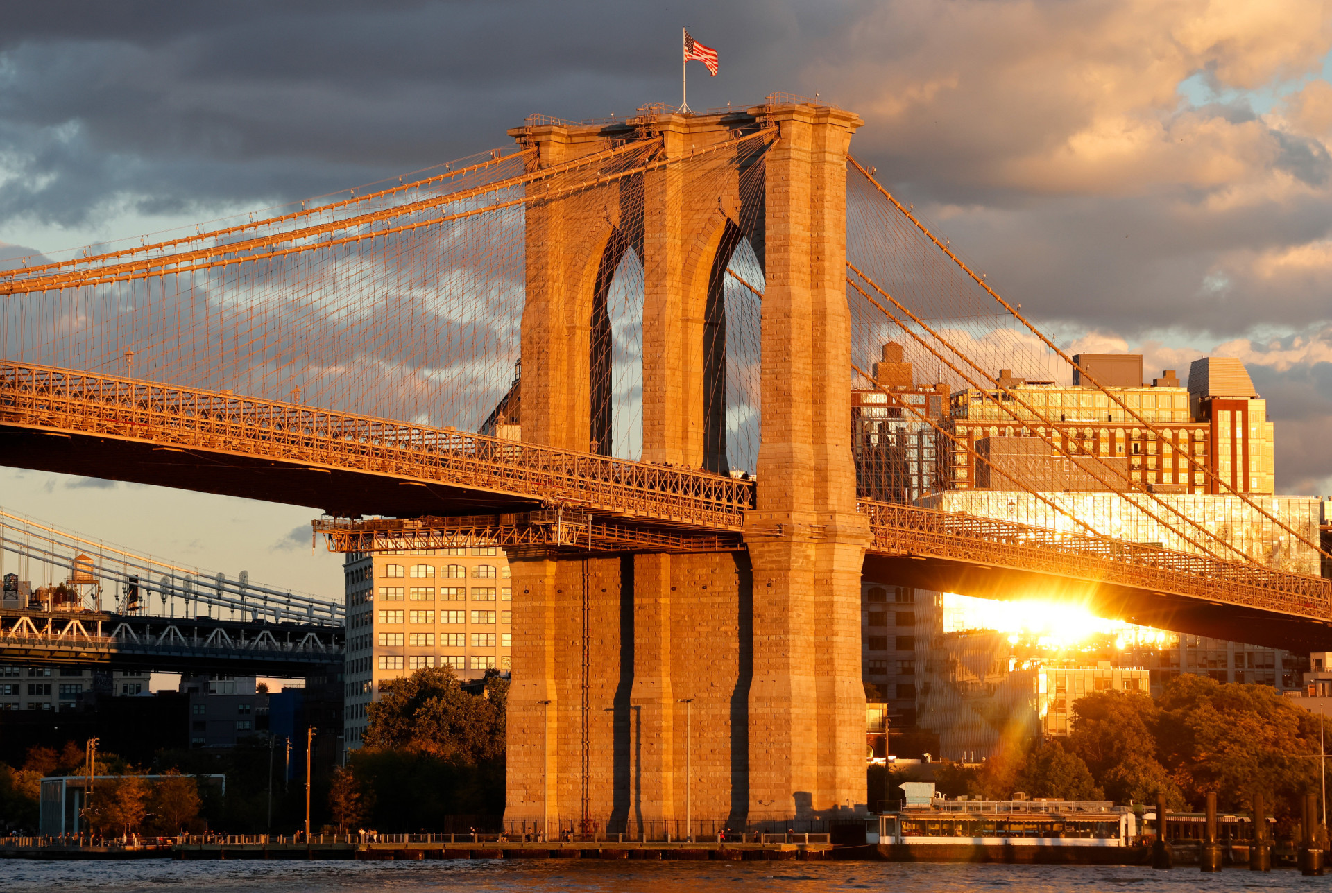 A history span of the Brooklyn Bridge