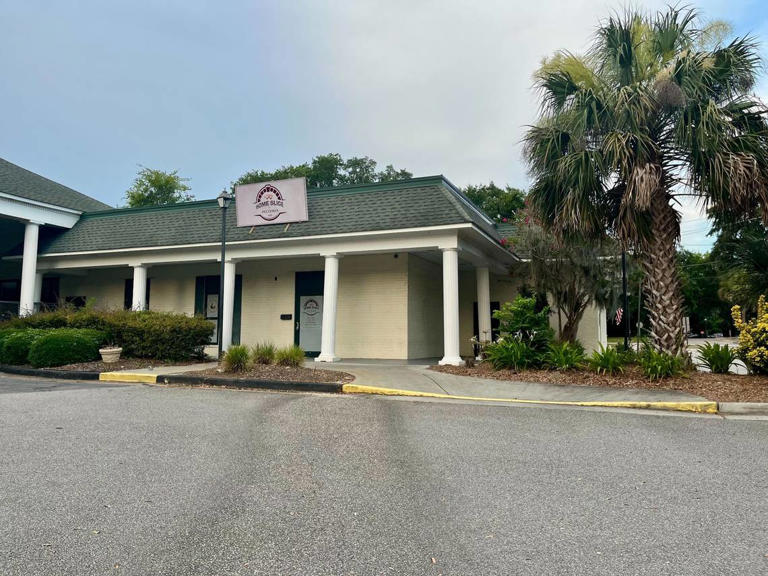 New BBQ restaurant set to open this fall in Beaufort. Here's what to know