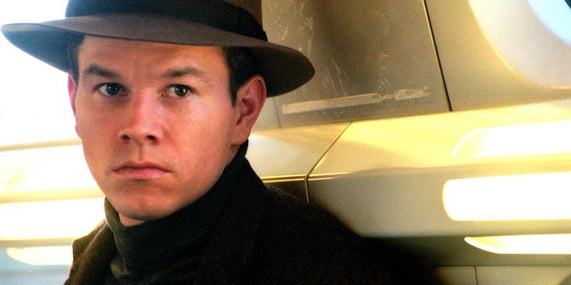 Mark Wahlberg & Russell Crowe’s Forgotten Thriller From 12 Years Ago ...