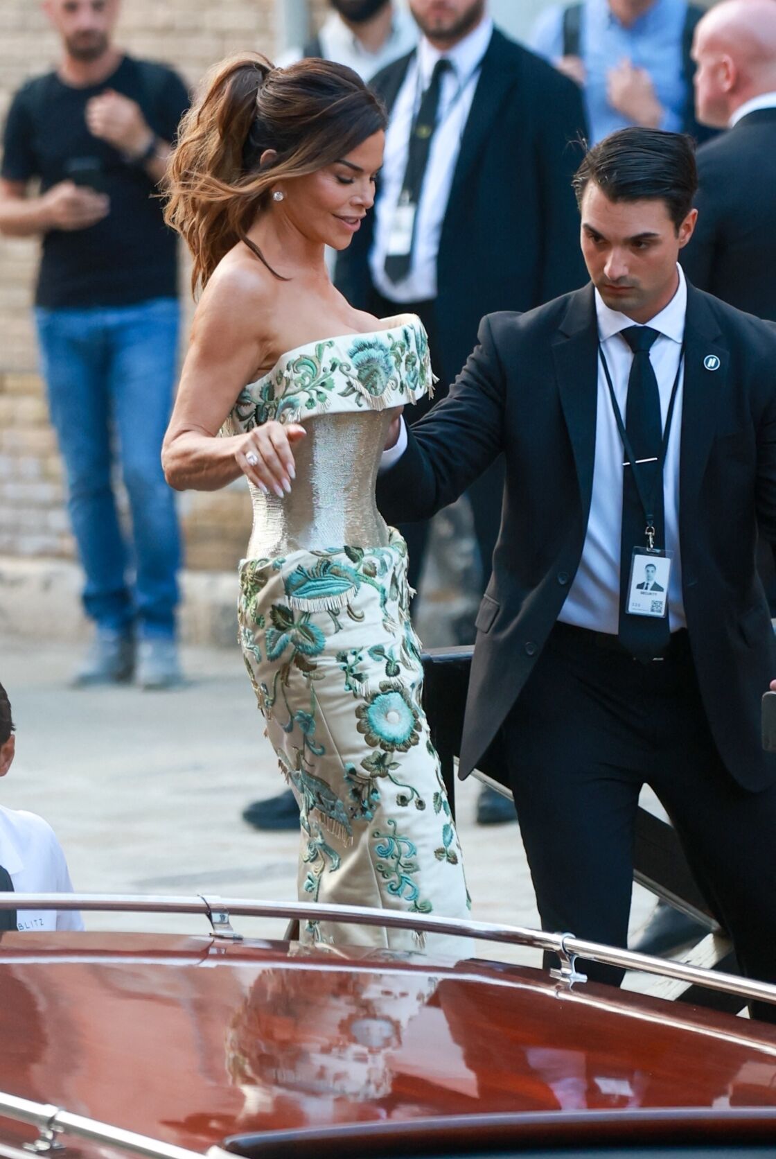 Mariage de Jeff Bezos : Lauren Sánchez porte une robe Schiaparelli pour ...