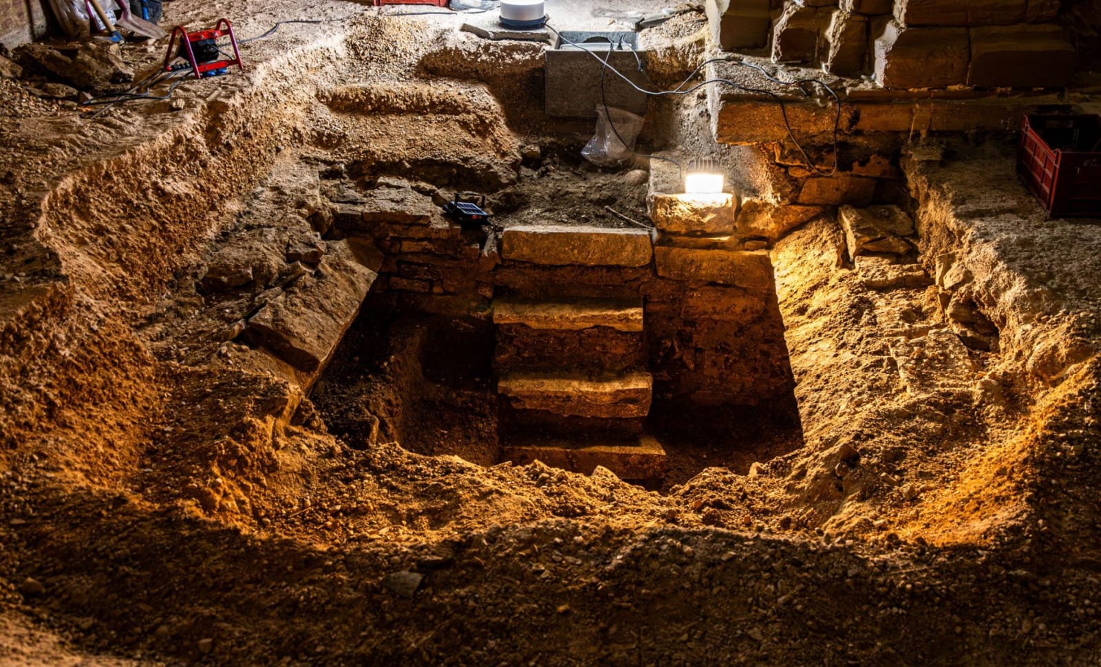 400-Year-Old Burial Vault Found at the End of Forgotten Staircase