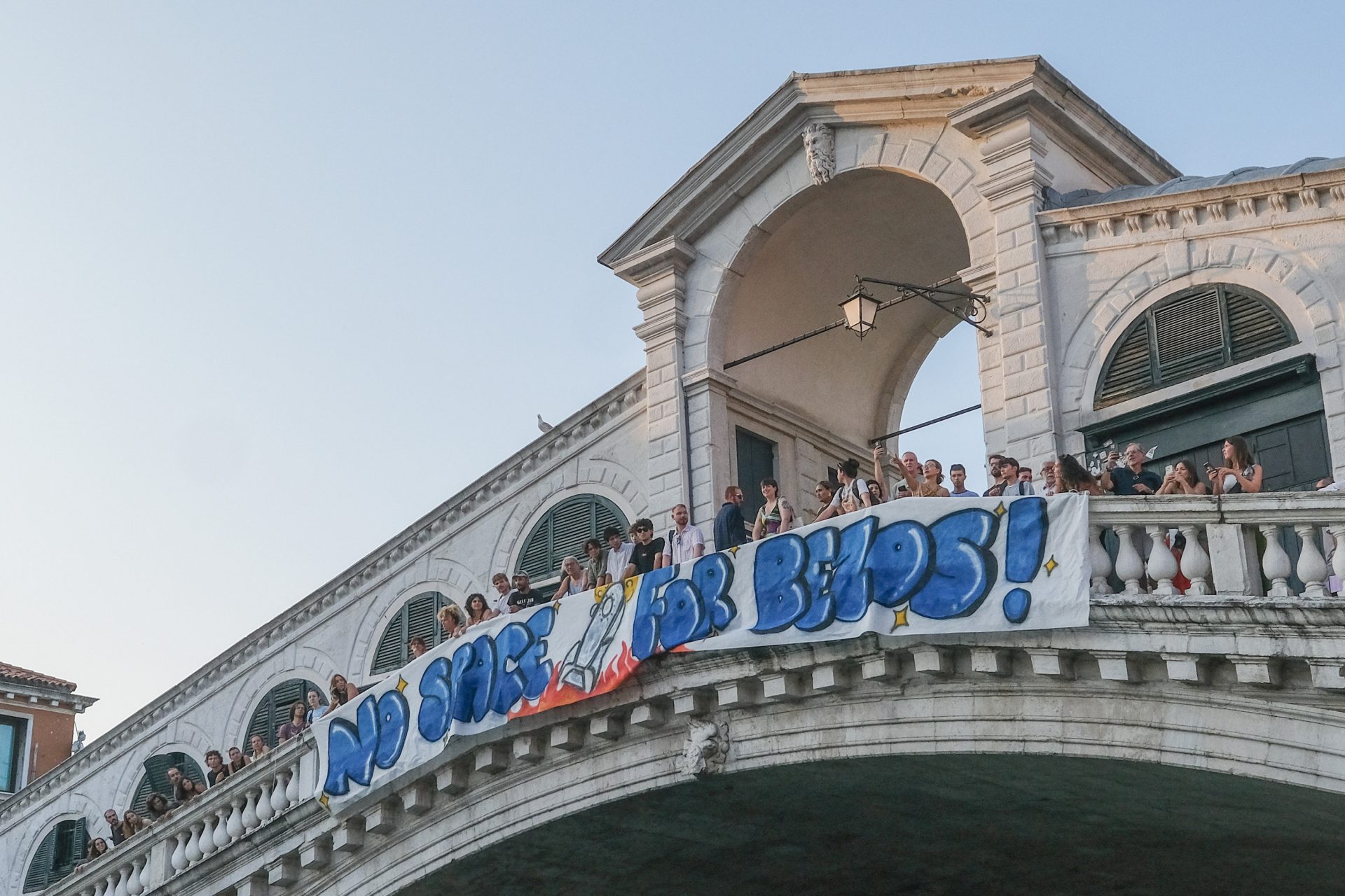 Jeff Bezos forcé de revoir les plans de son mariage à Venise, à cause ...