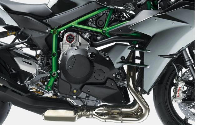 Kawasaki Ninja H2: Motor Supercharged dengan Top Speed di Atas 300 Km/Jam