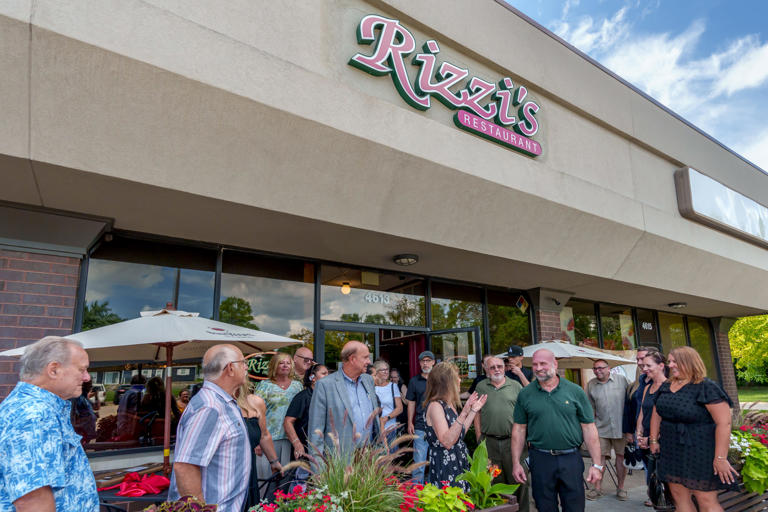 'Felt like family:' Peoria Italian restaurant celebrates decades of ...