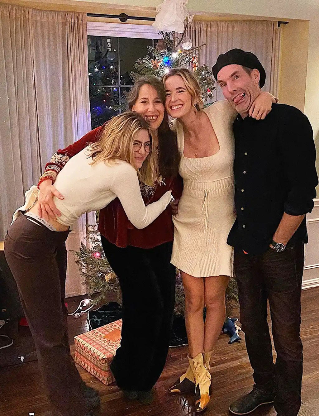 Maggie Wheeler recalls juggling Janice ‘Friends’ fame and ‘Everybody ...