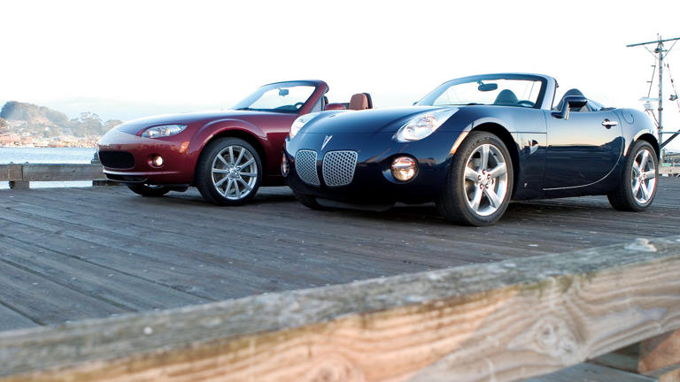 Roadster Glory: 2006 Mazda MX-5 Miata vs. 2006 Pontiac Solstice