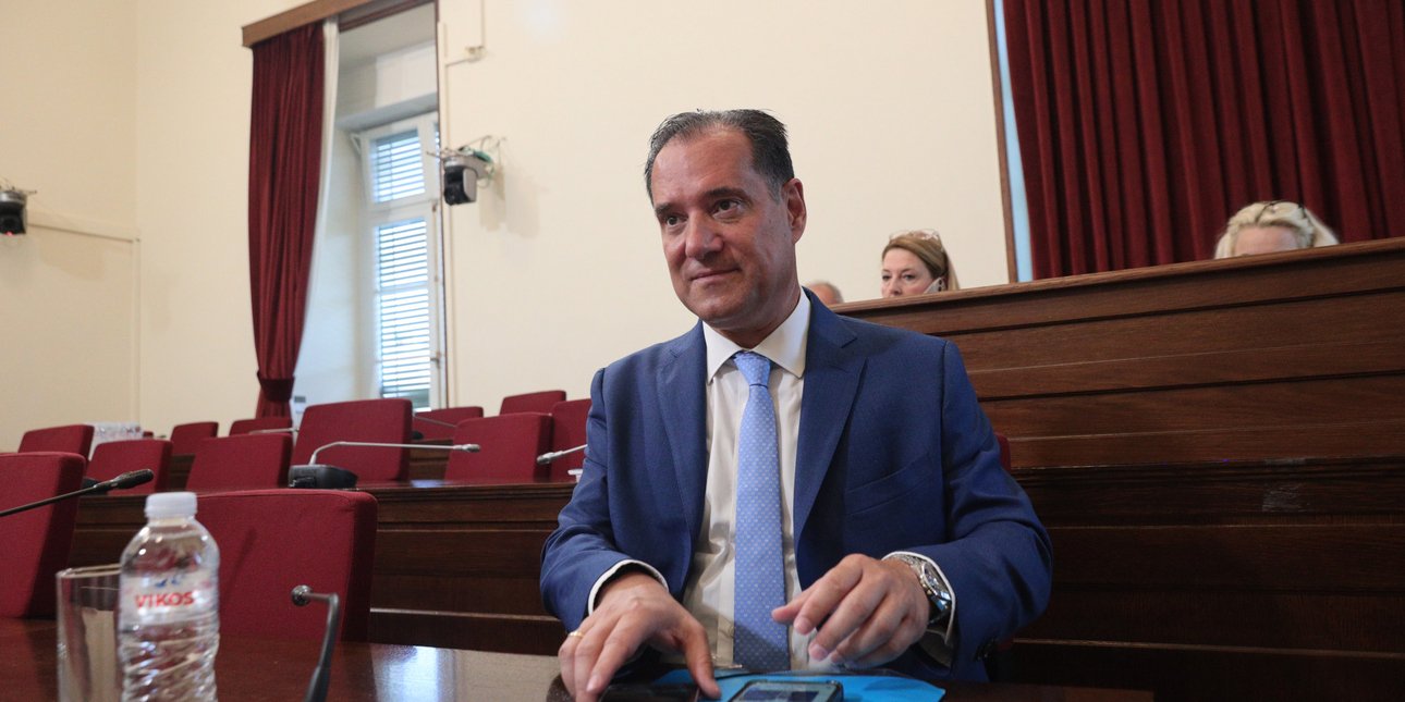 Στη Βουλή το ν/σ για την προστασία ανηλίκων από καπνό και αλκοόλ ...