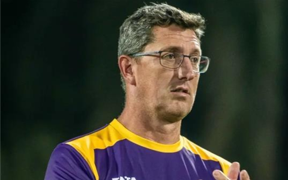 Jon Lewis steps down as UP Warriorz coach