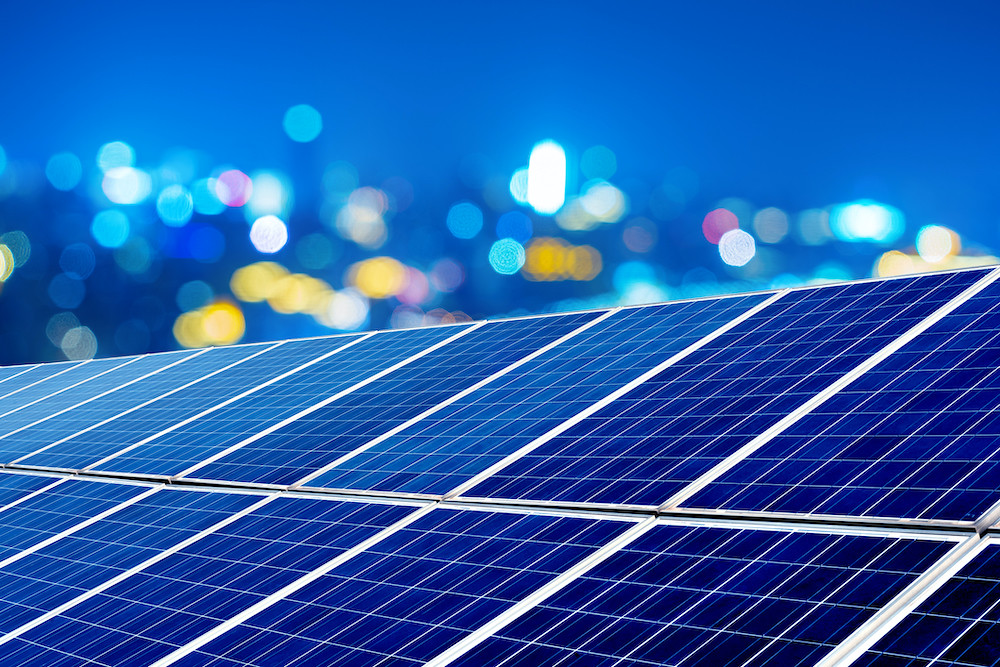 5 Countries Exporting Solar Energy vs 12 Dependent on Imports Only