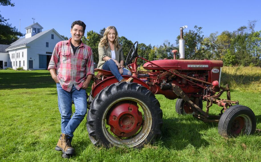 Jonathan Knight teases special guest star on new HGTV series ‘Crashers’