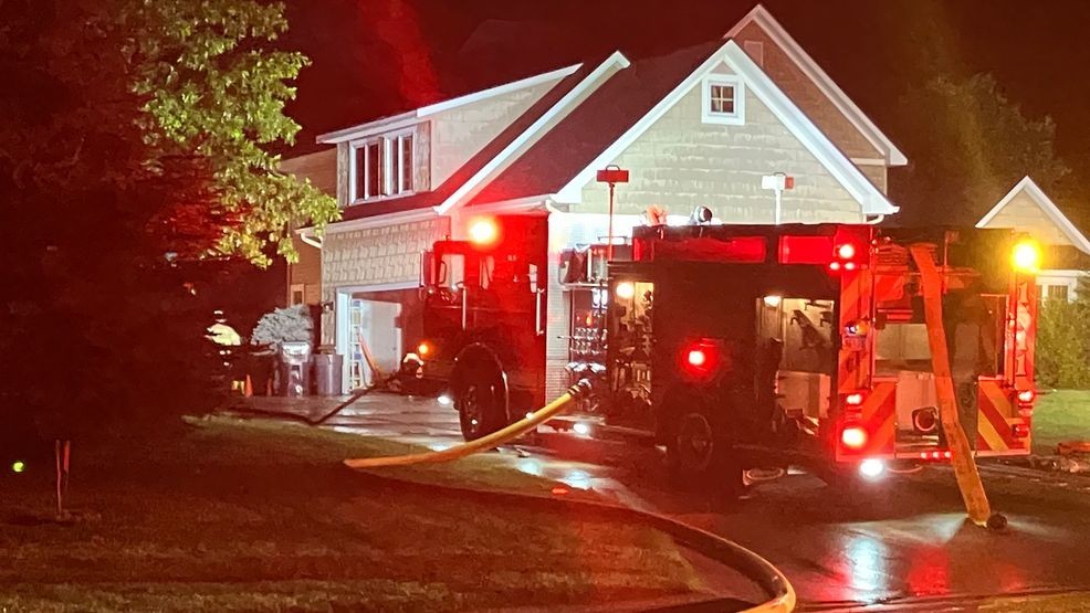 Lightning strike 'highly suspected' to have caused Vicksburg house fire