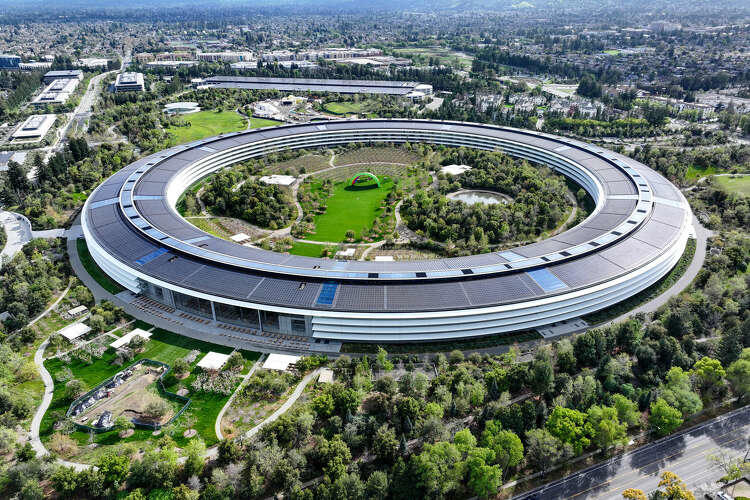 Apple spends $517 million on Bay Area real estate in a single week