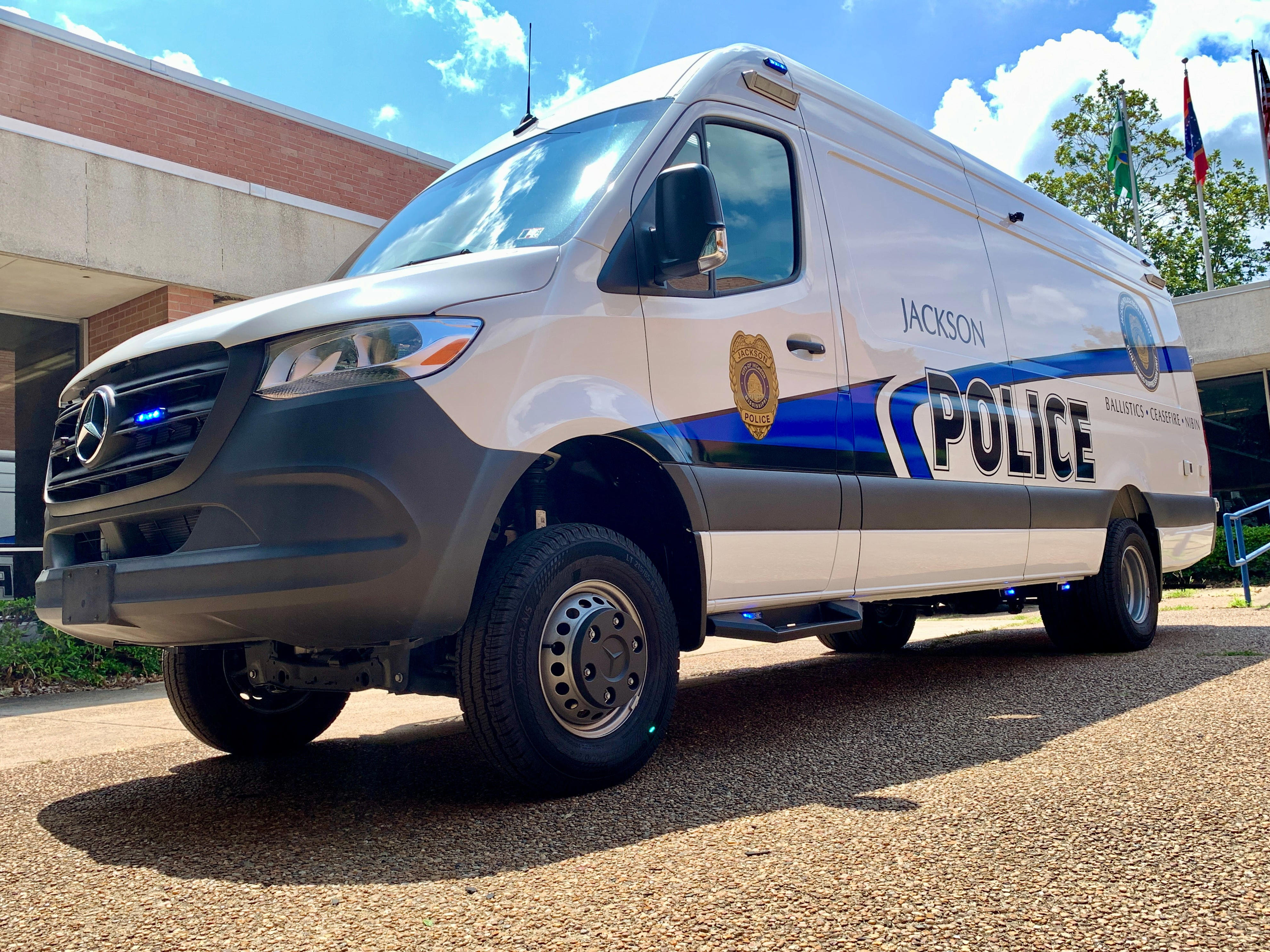 Jackson police unveil mobile crime scene unit to make investigations ...