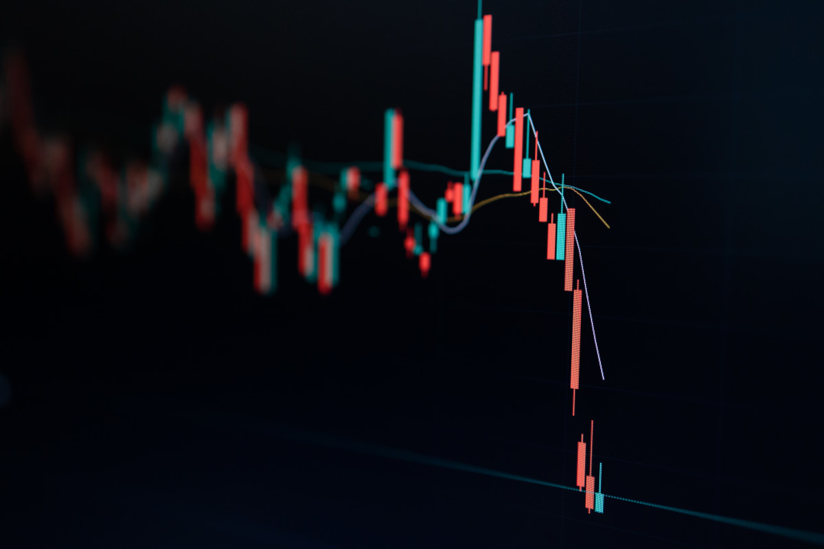 Analyst doubles down on sinking crypto stocks