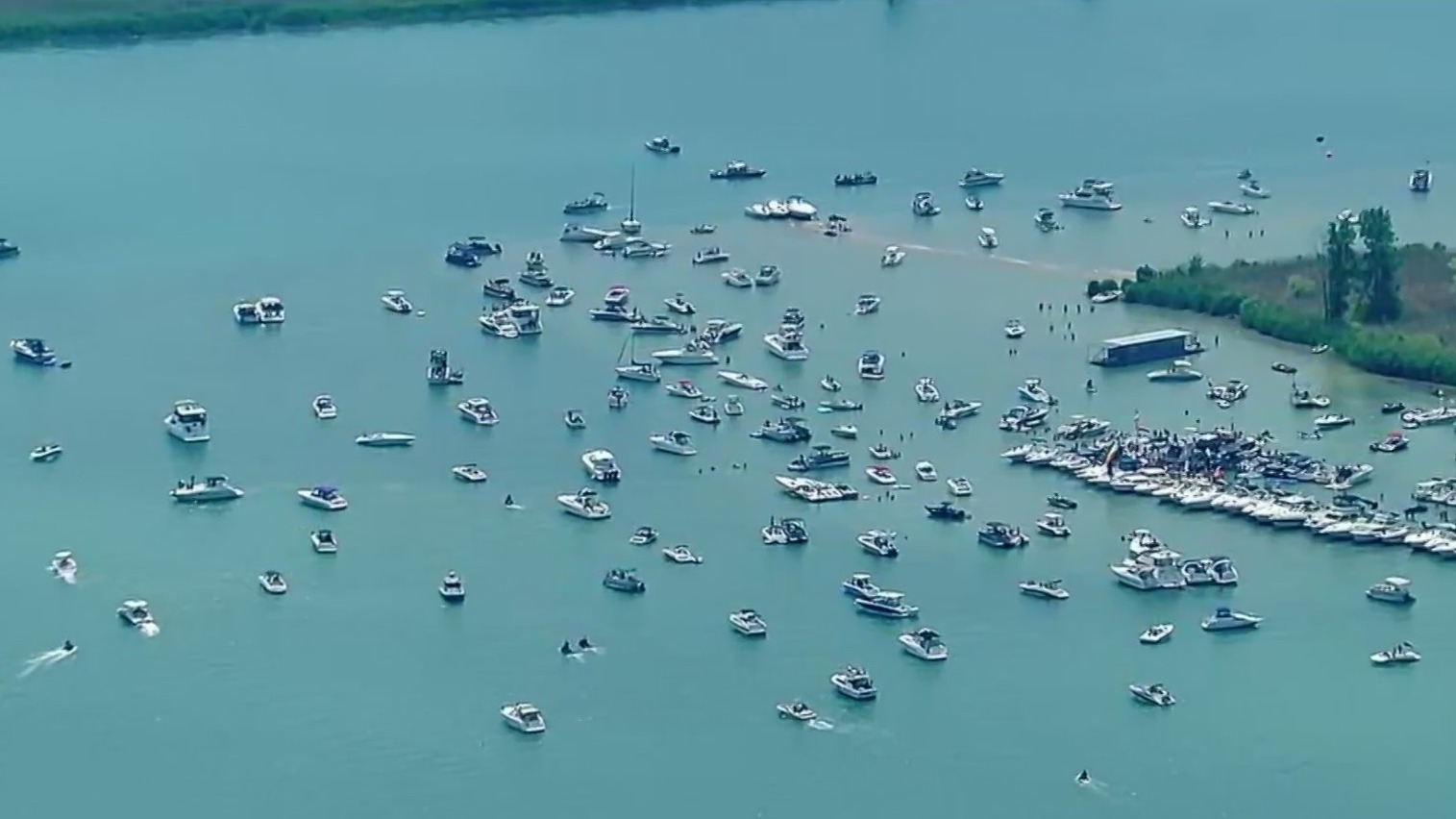 Thousands celebrate Jobbie Nooner in Lake St. Clair