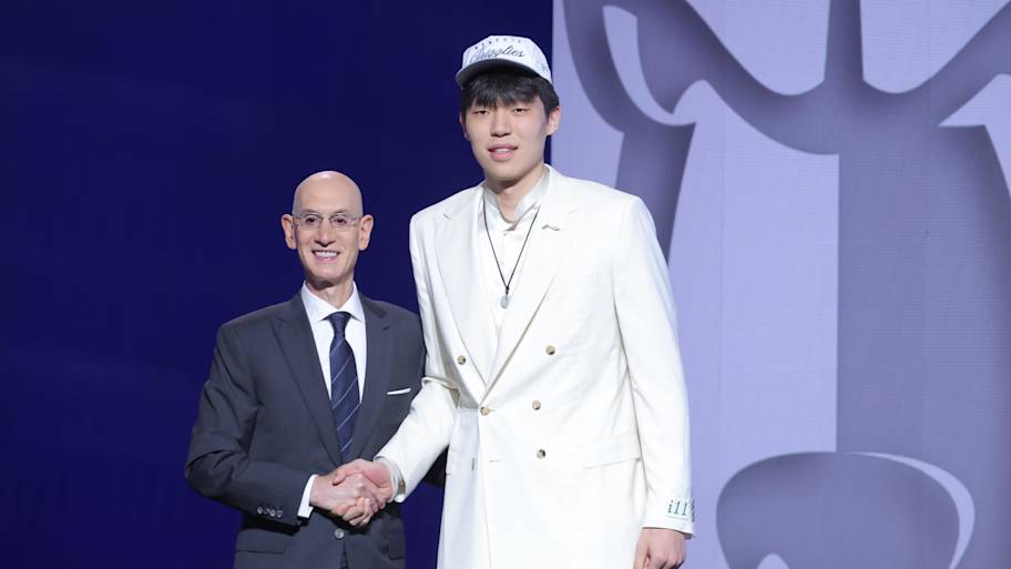 Fans Loved Yang Hansen's Answer About What He Likes to Do Outside of ...