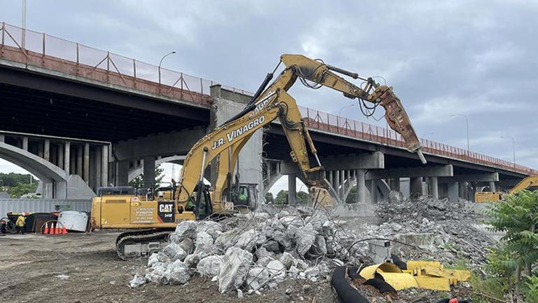 Washington Bridge enters in-water demolition phase