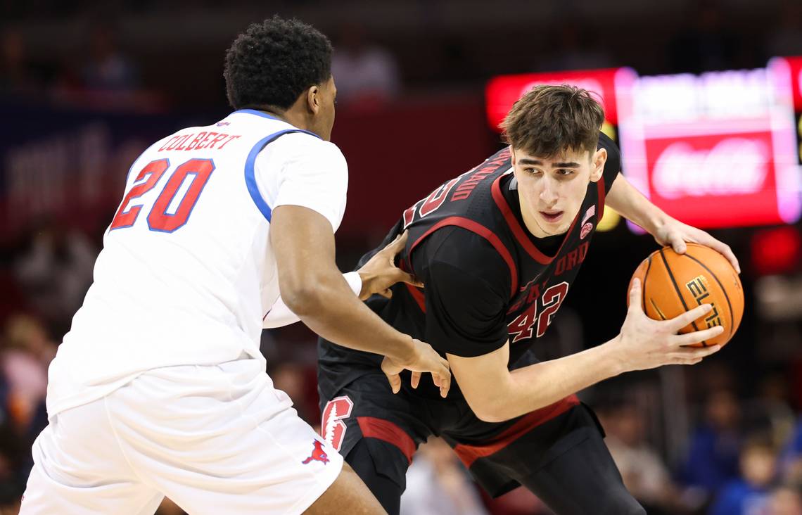 Maxime Raynaud's path from Paris to Sacramento Kings' NBA draft steal