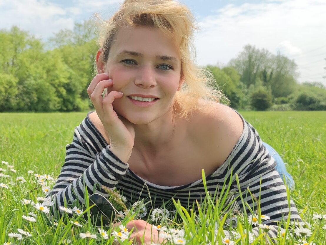 15 Behaviors That Reveal Someone Is Very Insecure