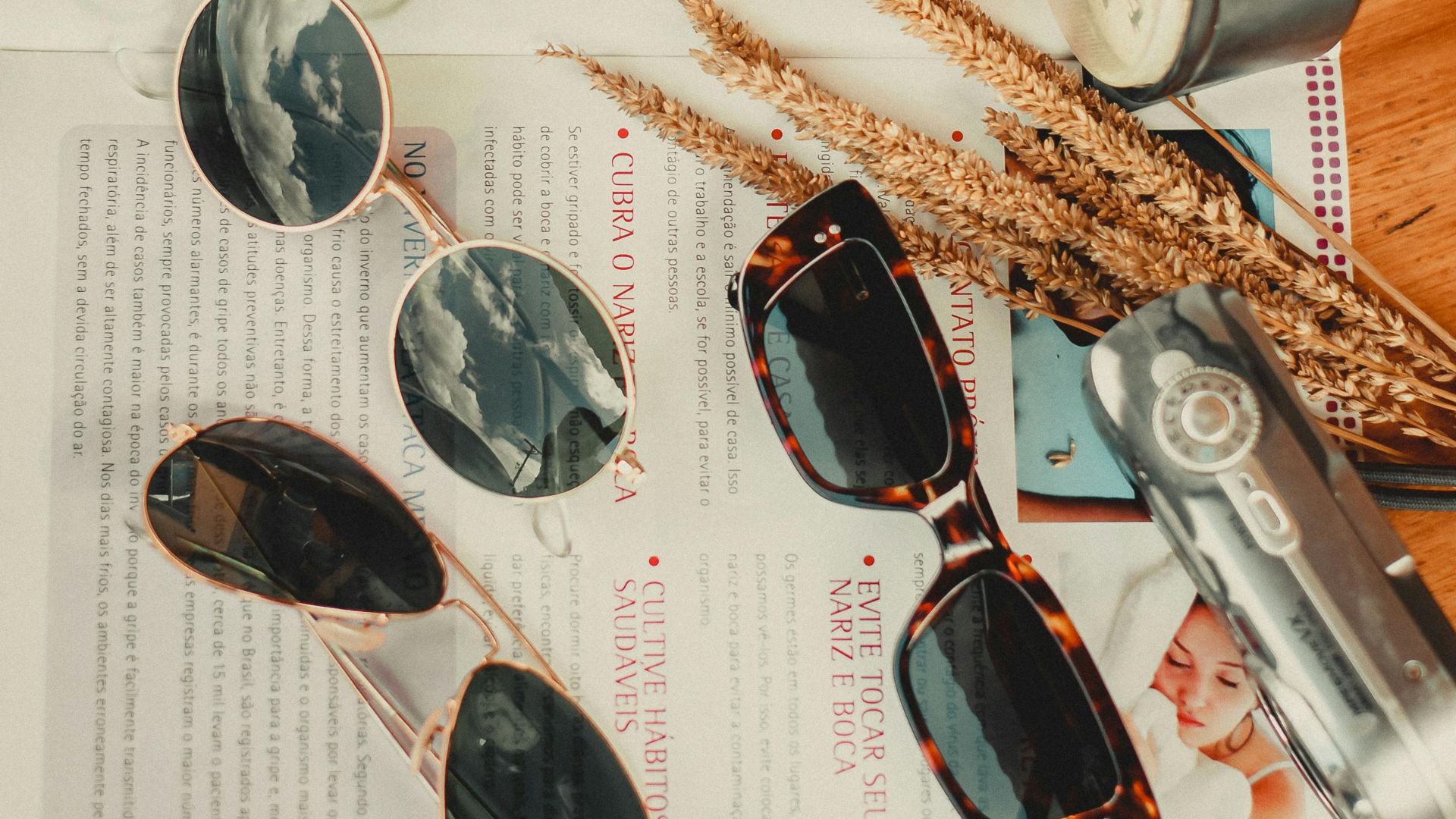 20 Different Sunglasses Shapes & Styles For All Your Needs
