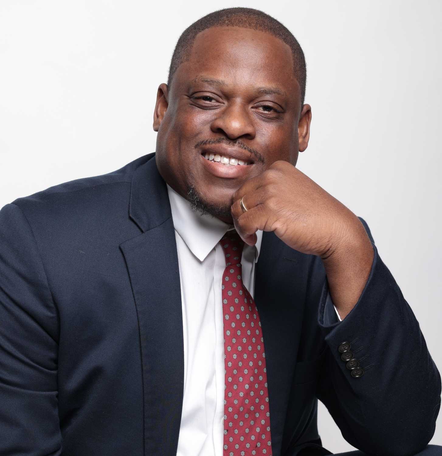 A new chapter begins in Vicksburg as Willis Thompson Jr. sworn in as mayor