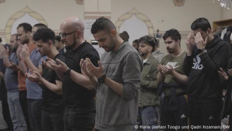 Prague Muslims struggle to set up mosque in city center