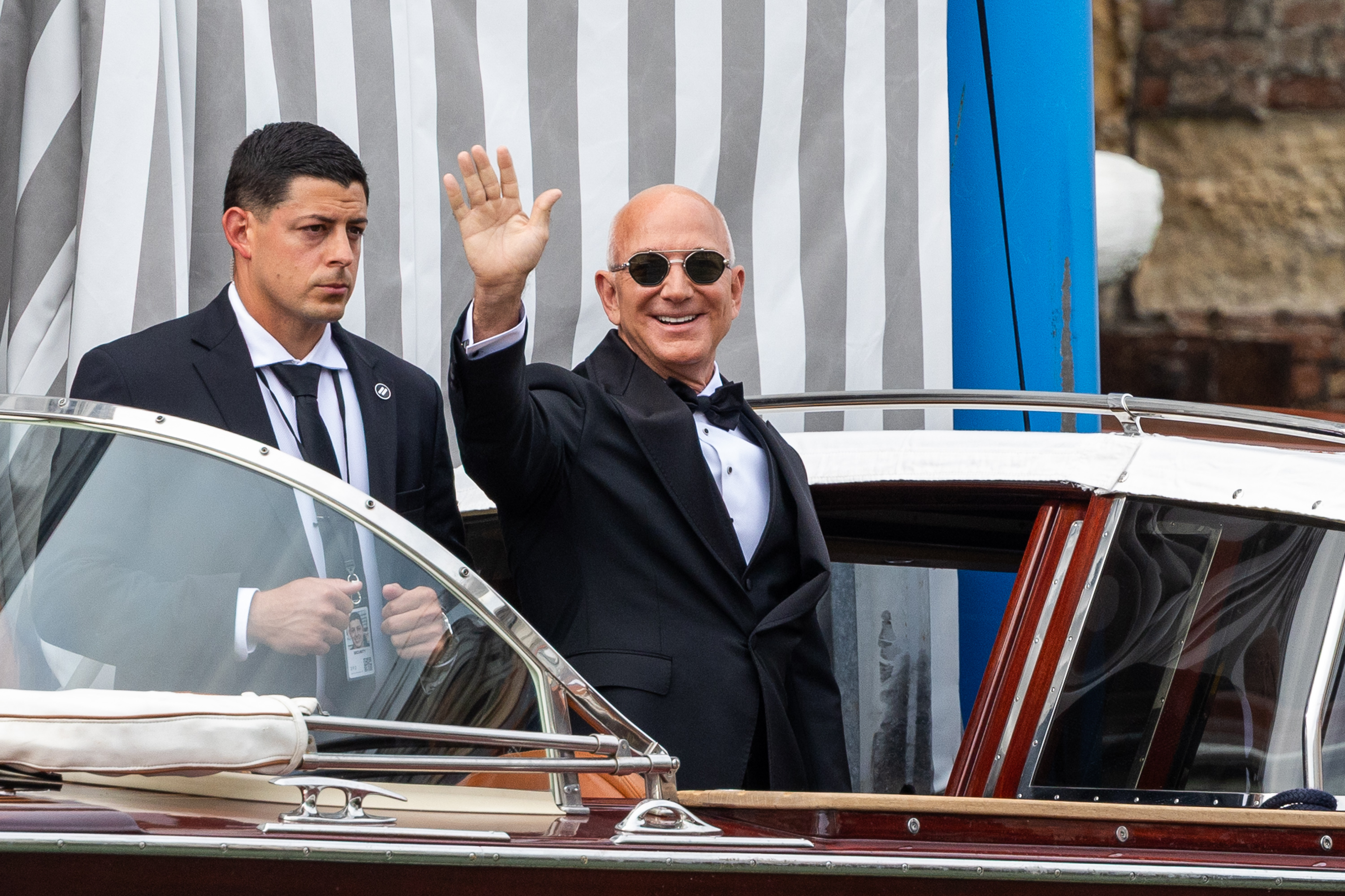 Jeff Bezos spotted in classic tux ahead of wedding to Lauren Sánchez