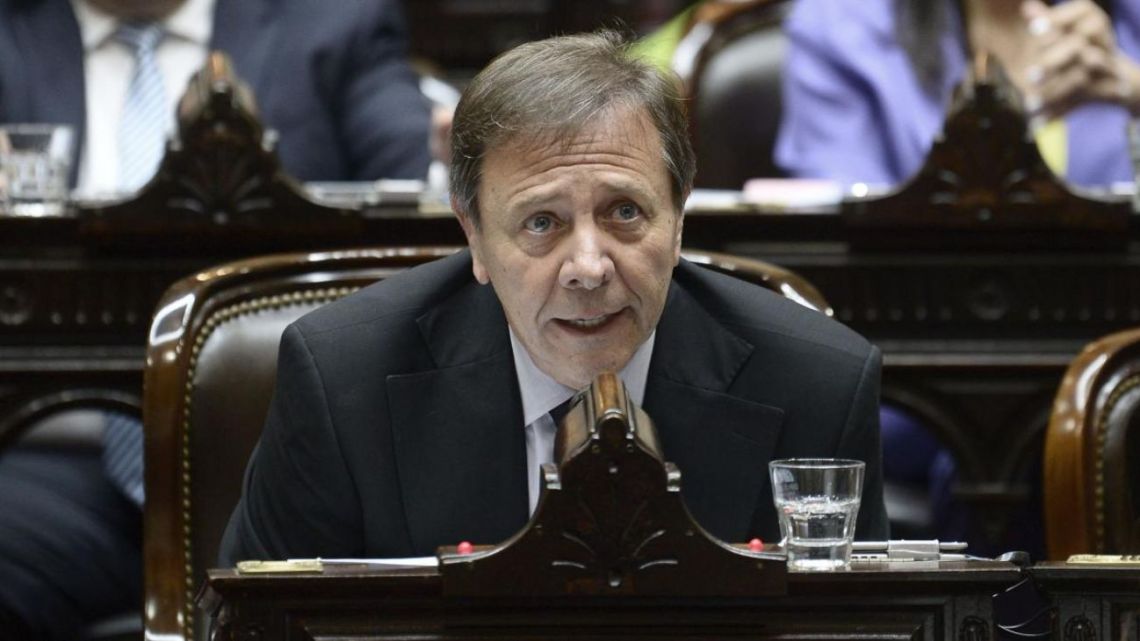 Oscar Zago pidió la salida de Adorni: “Se transformó en un mentiroso ...